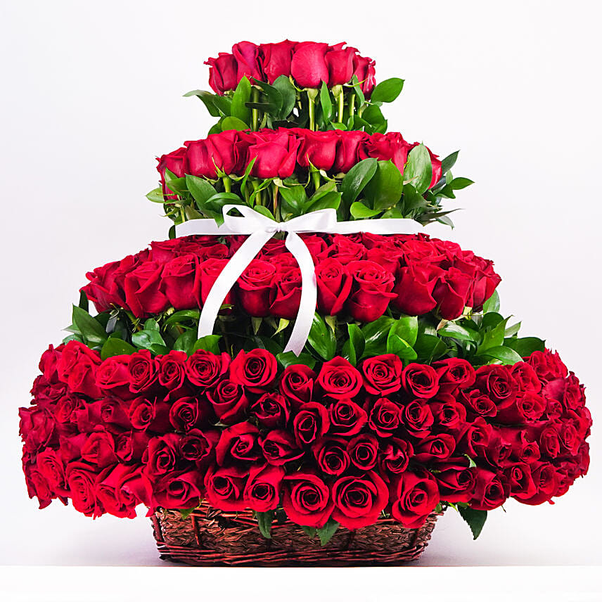 Online Basket Of 400 Roses Glory Gift Delivery in Egypt - FNP