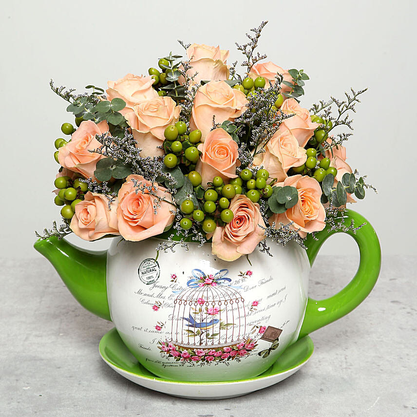 Online Peach Roses Flower Arrangement Gift Delivery in UAE - Ferns N Petals