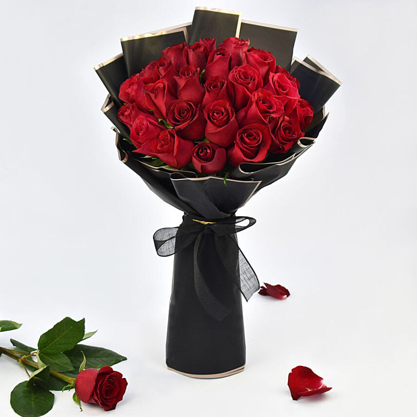 Online 35 Red Roses Hand Bouquet Gift Delivery in Qatar - FNP