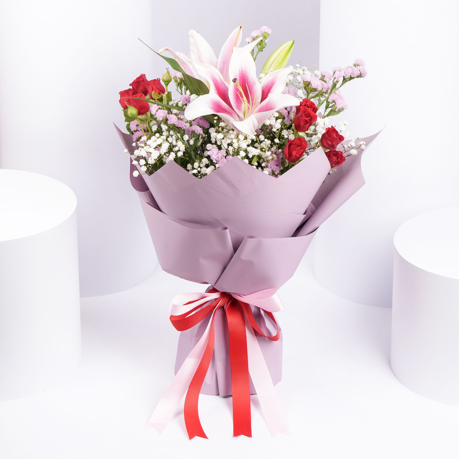 Online Enchanting Flower Bouquet Gift Delivery in UAE - FNP