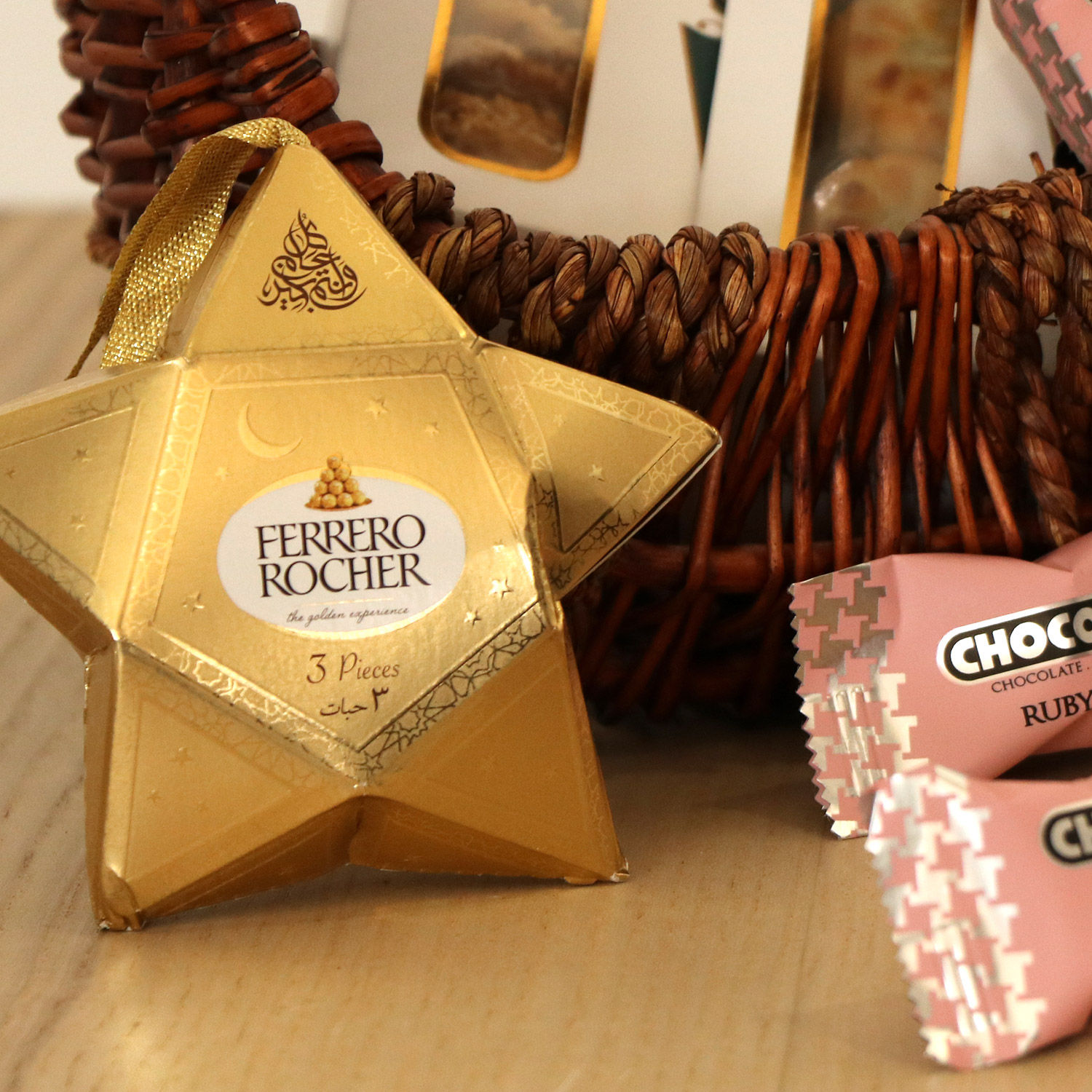 Online The Perfect Ramadan Basket Hamper Gift Delivery in UAE - Ferns N ...