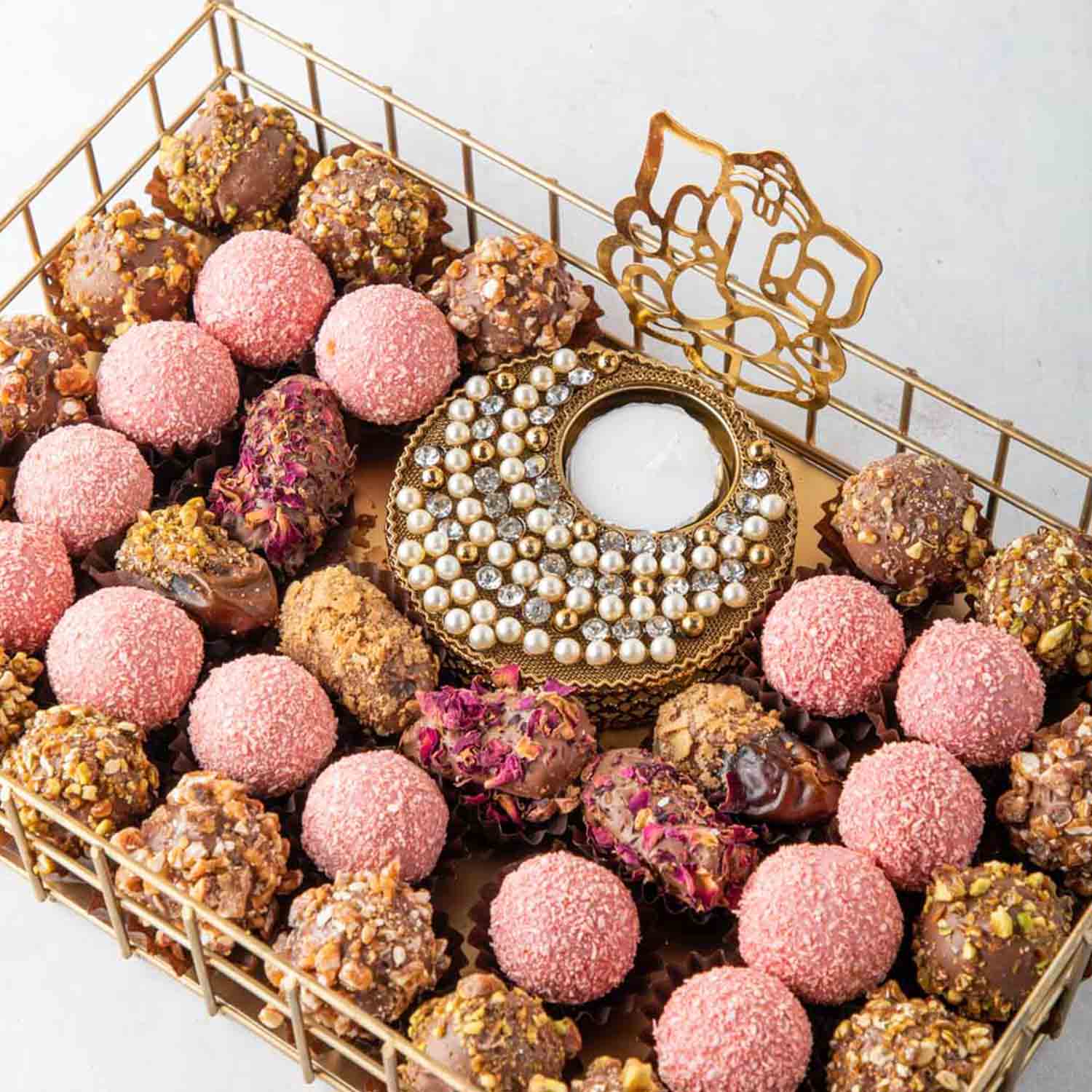 Online Luxurious Chocolate Collection Gift Delivery in UAE - Ferns N Petals