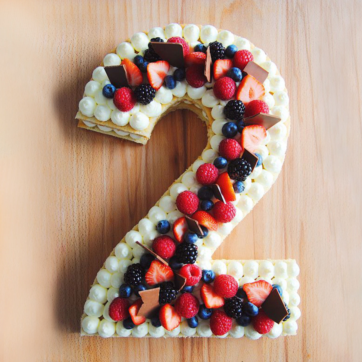 Online Number 2 Mixed Berries Vanilla Cake Gift Delivery in UAE - FNP