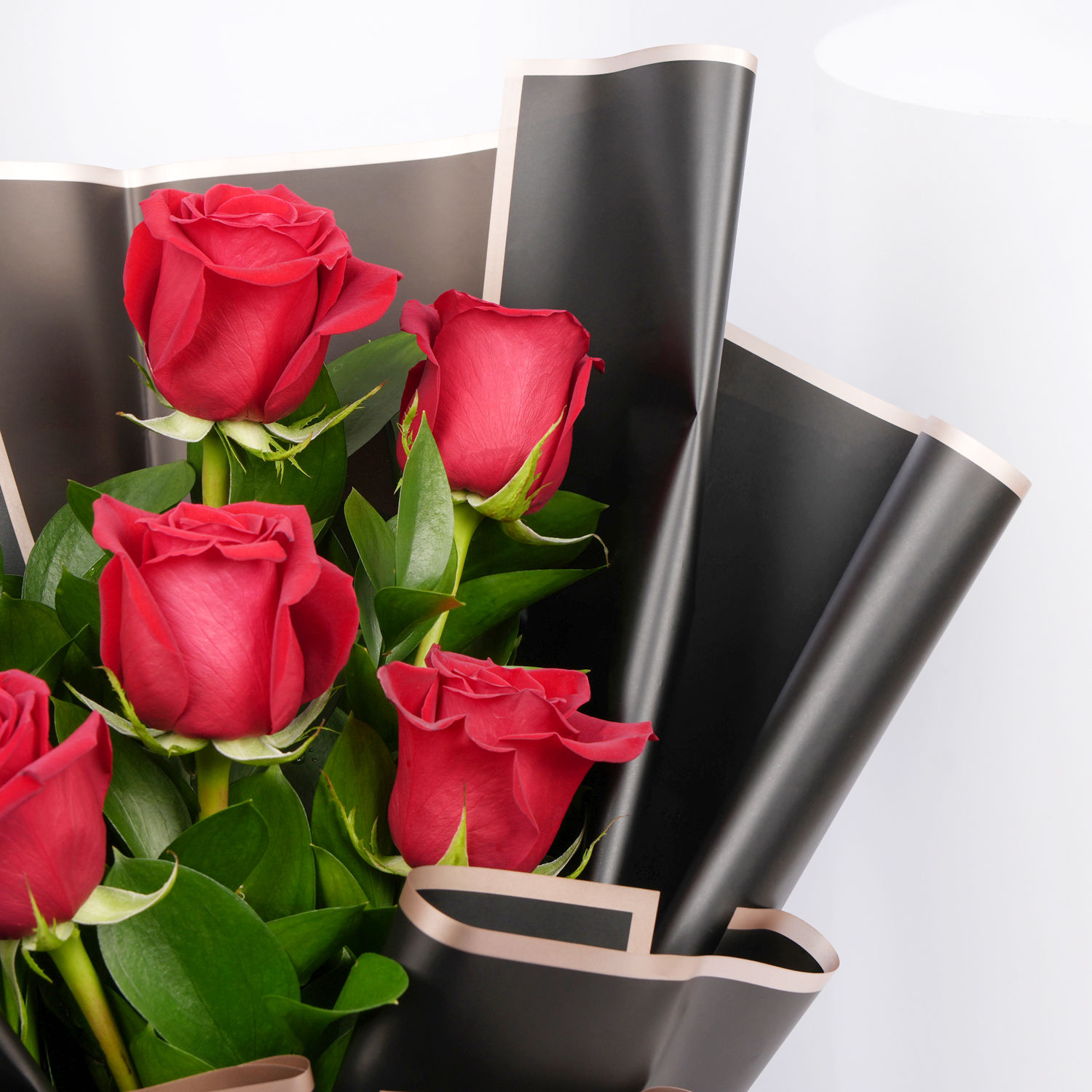 Online Bunch of Beautiful 6 Red Rose Gift Delivery in UAE - Ferns N Petals
